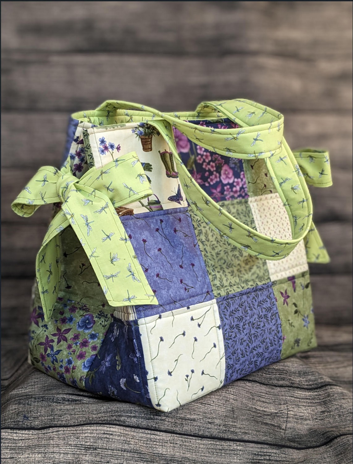 Box Bottom And Bows Tote # CLPPPE001 - Quilting Pattern: Stitch-It Central